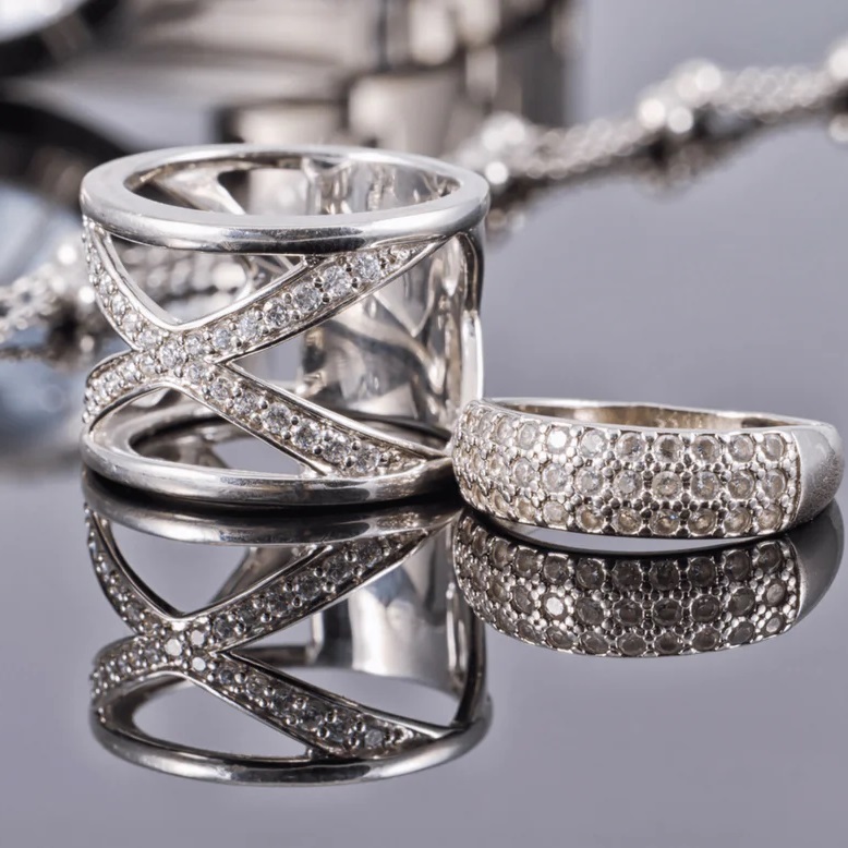 Why Sterling Silver Jewelry is Back in 2025 - Cukari